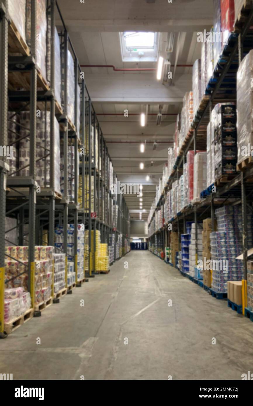Empty retail store filled racks hi-res stock photography and images - Alamy