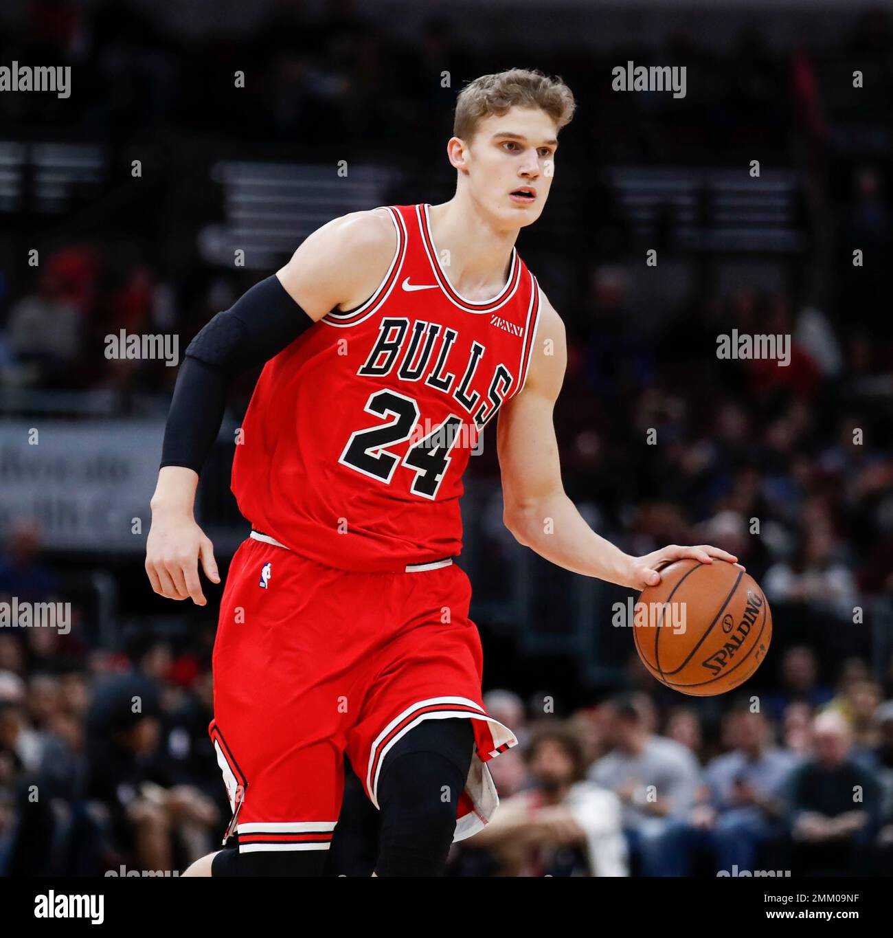 Chicago Bulls forward Lauri Markkanen brings the ball up court against ...