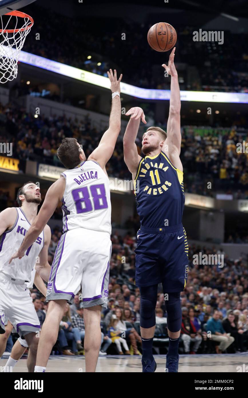 Indiana Pacers forward Domantas Sabonis (11) shoots over Sacramento Kings forward Nemanja ...