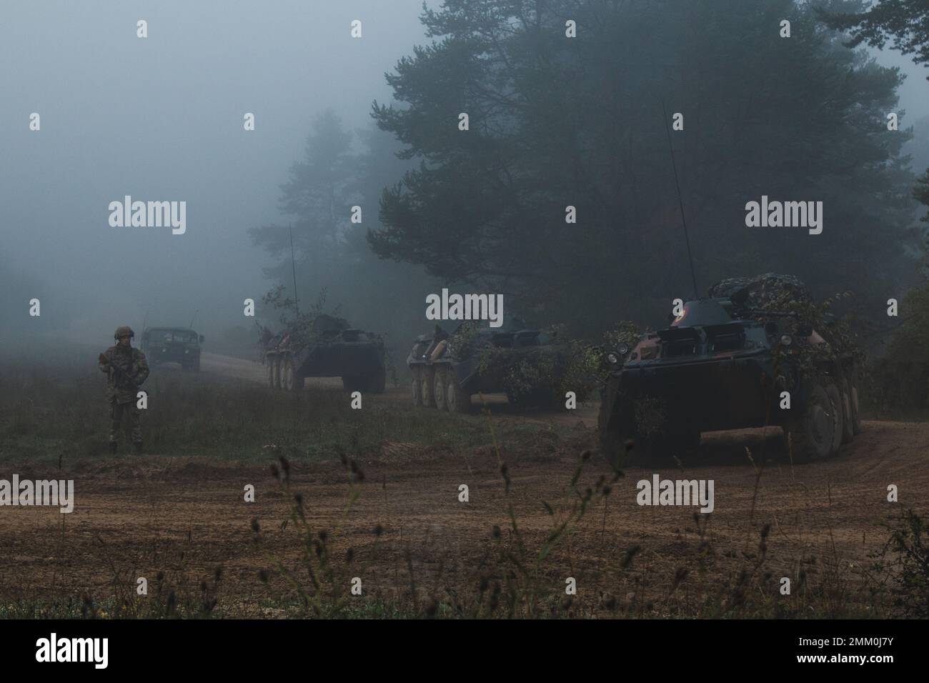 Romanian Soldiers prepare to launch a simulated assault against the U.S ...