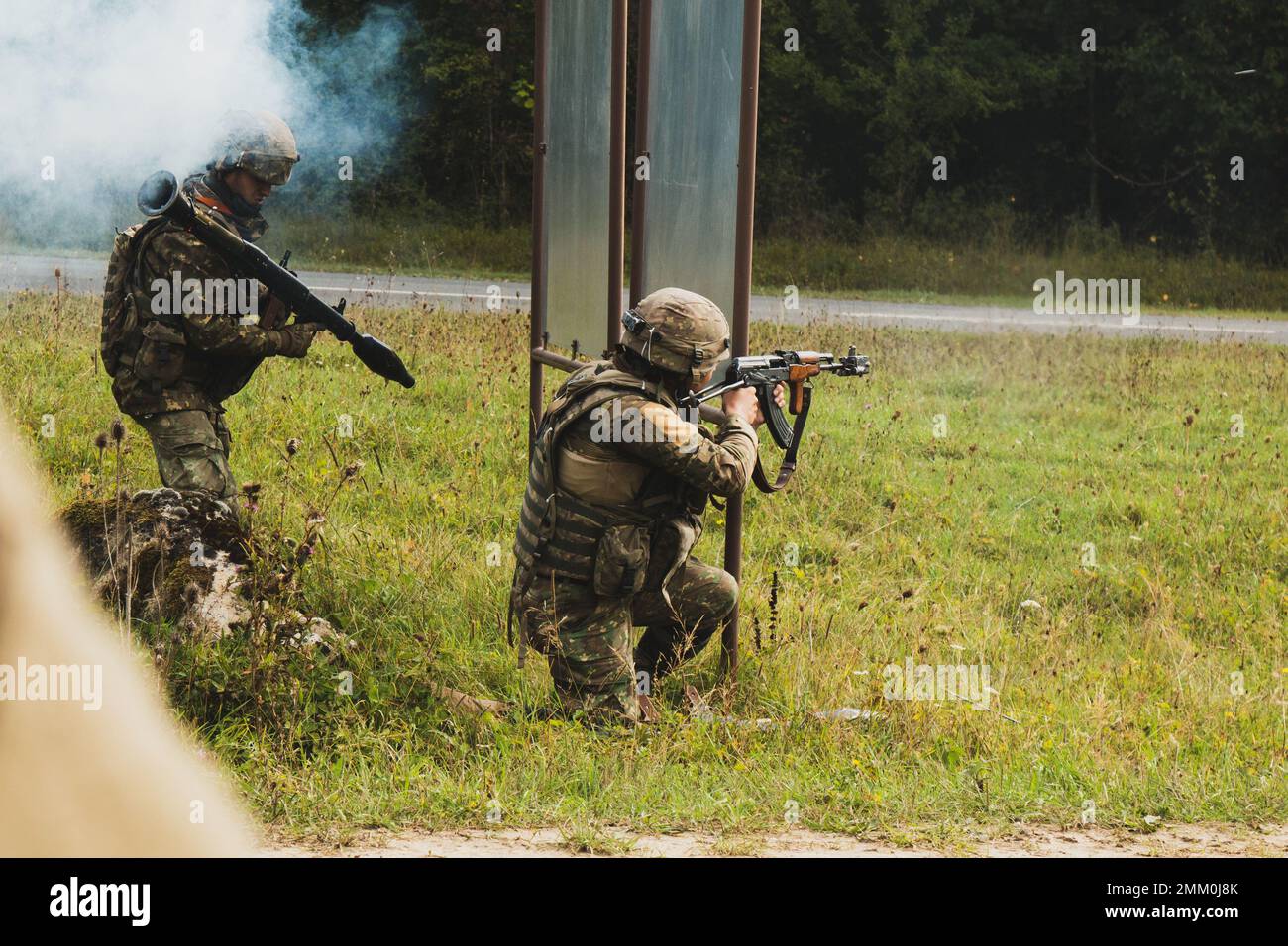 Romanian Soldiers engage U.S. Army Soldiers assigned to 1st Battalion ...