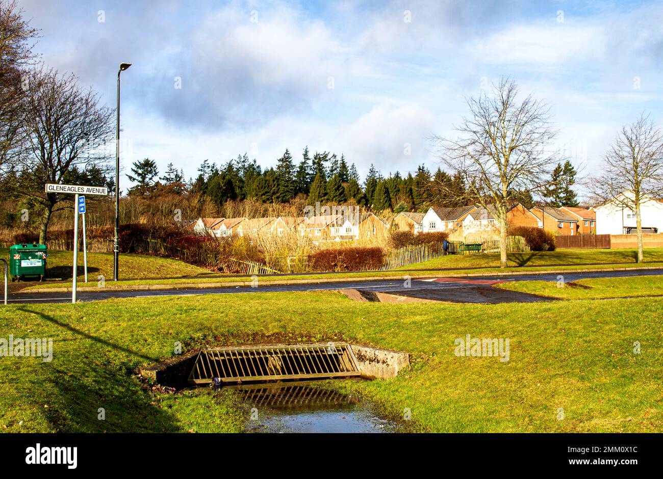 Ardler village dundee hi-res stock photography and images - Alamy