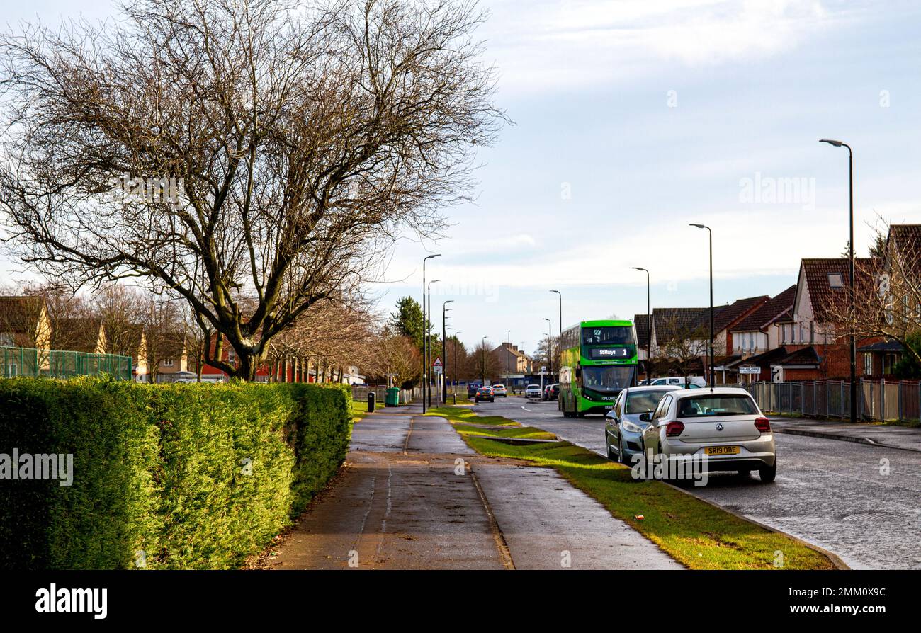 Ardler village dundee hi-res stock photography and images - Alamy