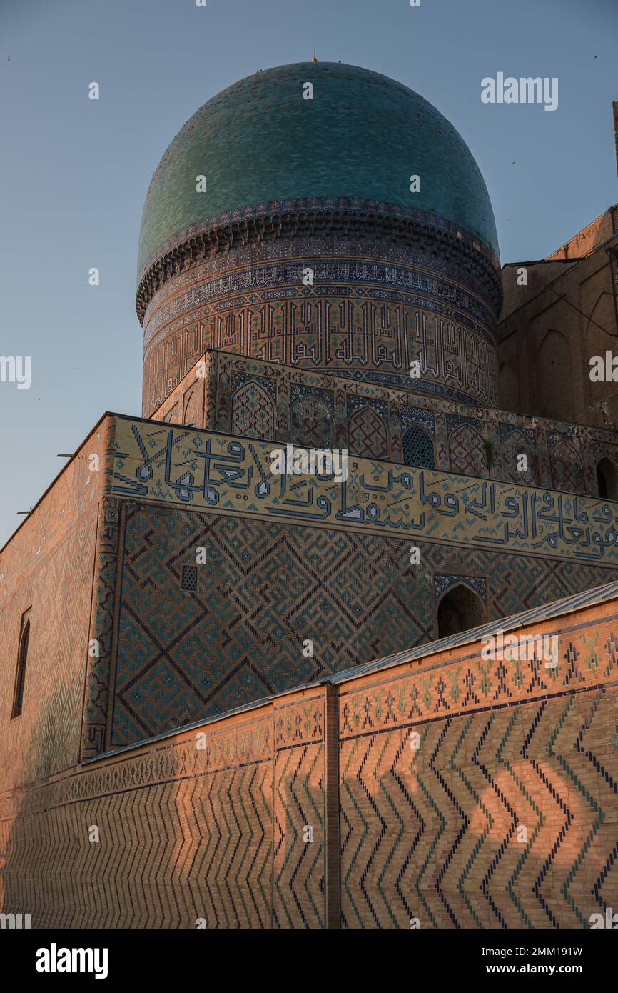 Bibi-Khanym Mosque, Samarkand, Uzbekistan Stock Photo - Alamy