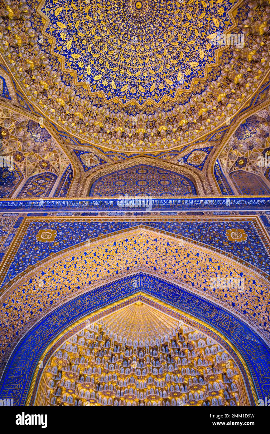 The Bibi-Khanym Mosque is one of the most important monuments of ...