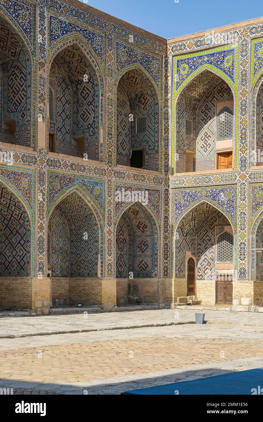 The Bibi-Khanym Mosque is one of the most important monuments of ...
