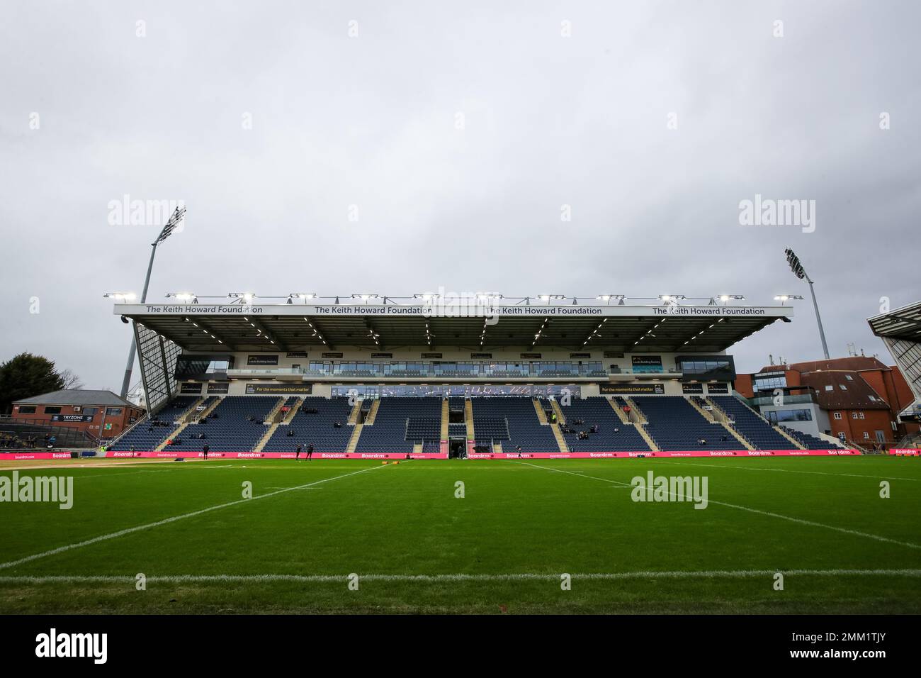 Headingley rugby league stadium view hi-res stock photography and ...