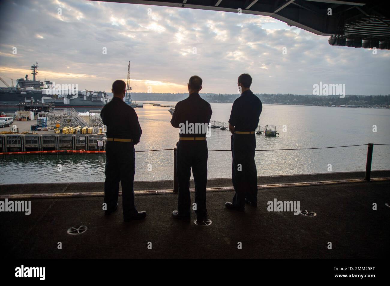 220913-N-NX635-1036 NAVAL BASE KITSAP BREMERTON, Wash. (Sept. 13, 2022 ...