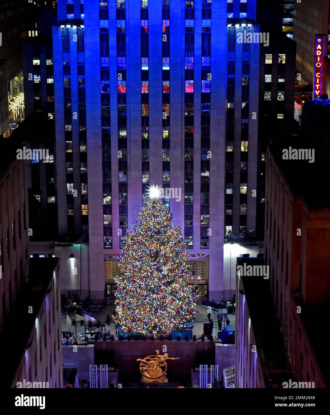 The Rockefeller Center Christmas Tree stands lit, Wednesday, Nov. 28 ...