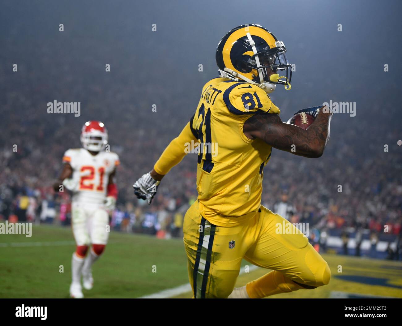 Los Angeles Rams tight end Gerald Everett scores a touchdown during the ...