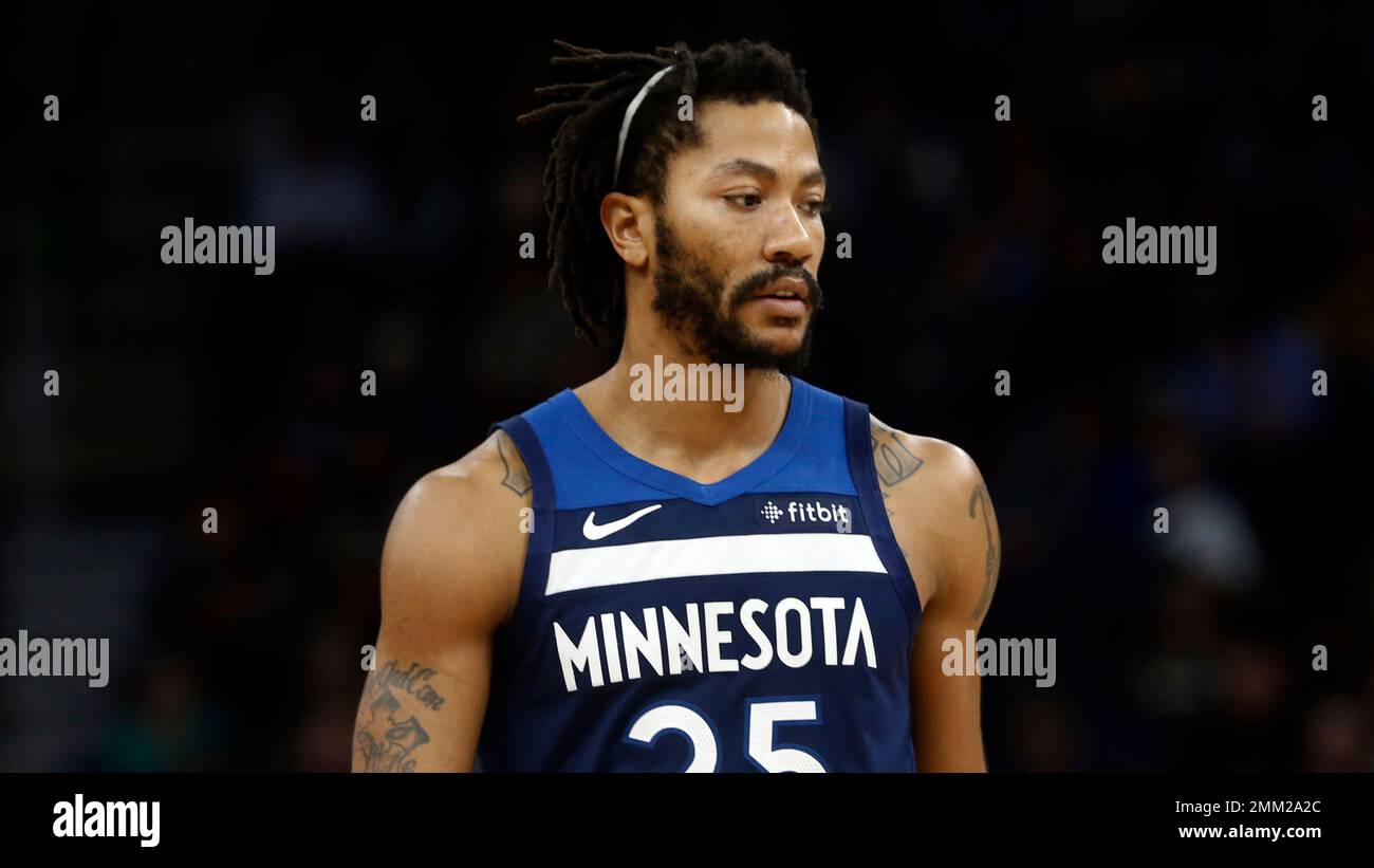 Minnesota Timberwolves' Derrick Rose plays against the San Antonio ...