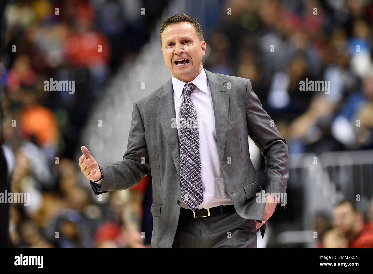 Washington Wizards head coach Scott Brooks gestures during the first ...