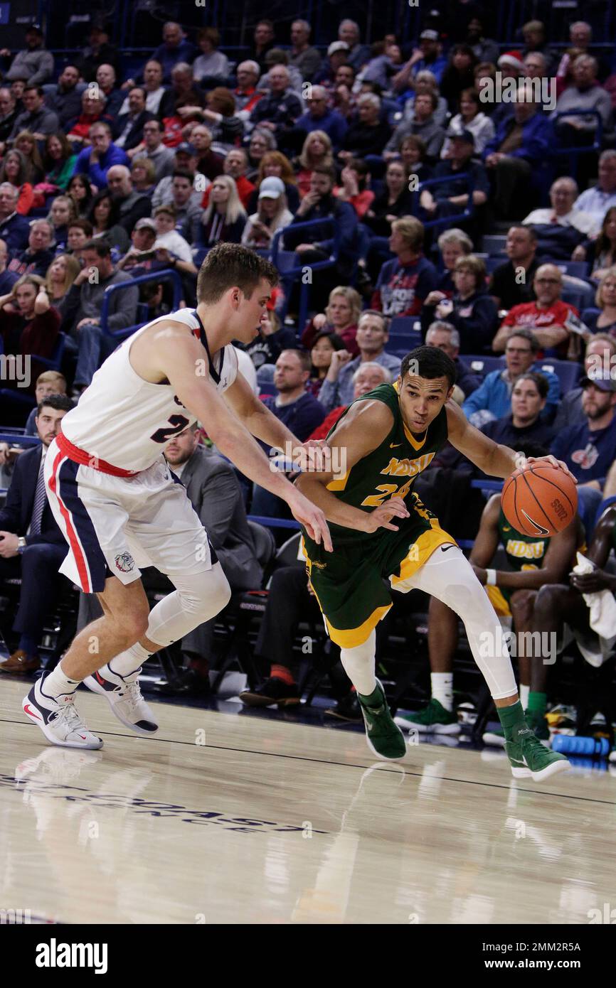 North Dakota State guard Tyson Ward, right, drives while defended by ...