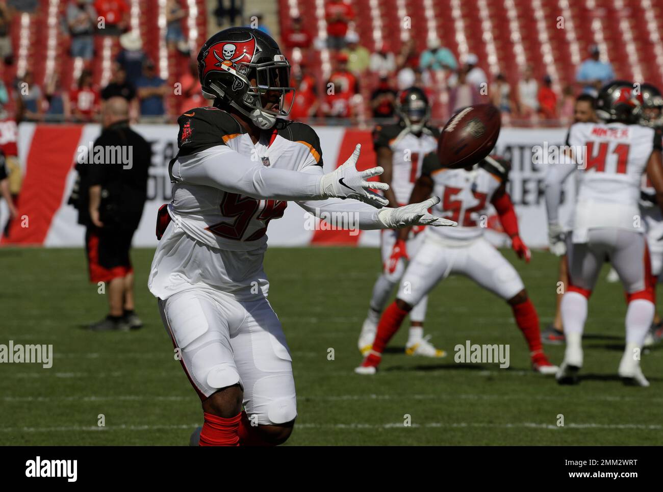 Tampa Bay Buccaneers linebacker Devante Bond (59) before an NFL ...