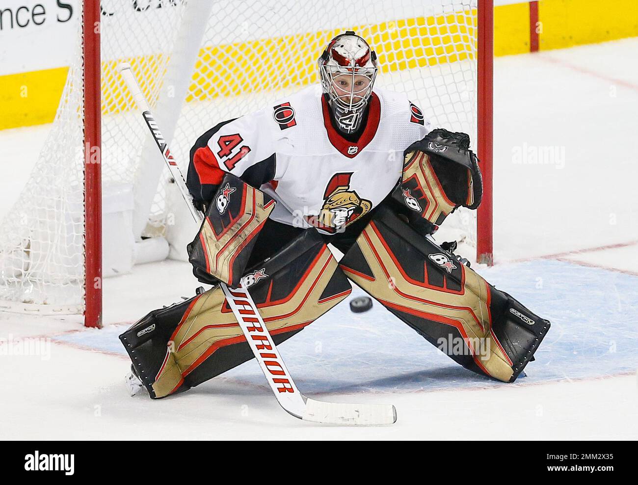 Ottawa Senators goaltender Craig Anderson (41) stops a shot on goal ...
