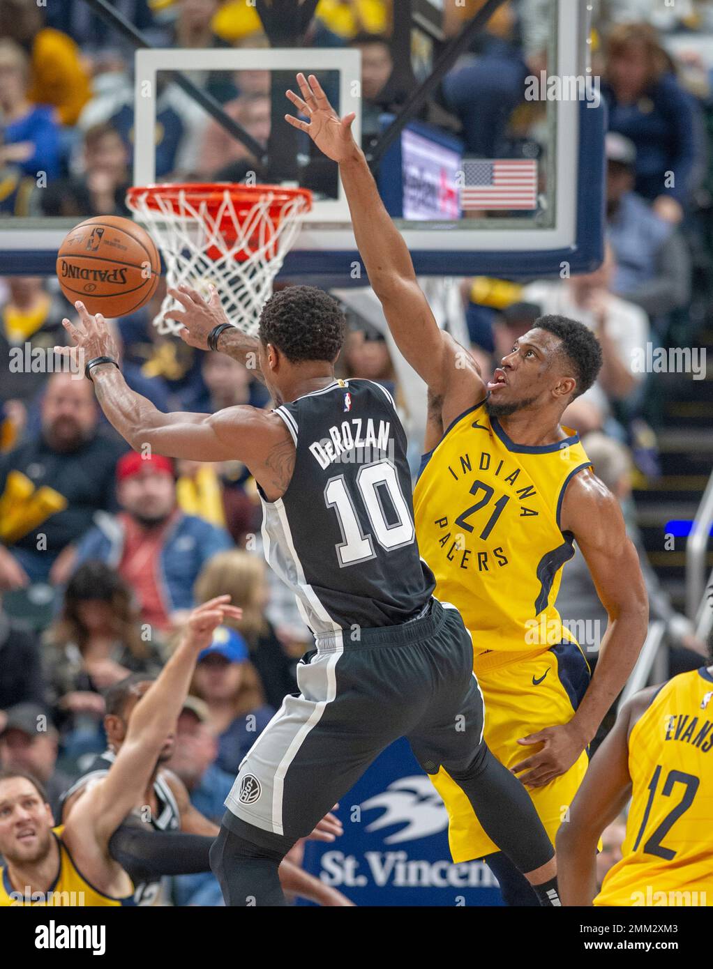 Indiana Pacers forward Thaddeus Young (21) goes after the ball as San ...