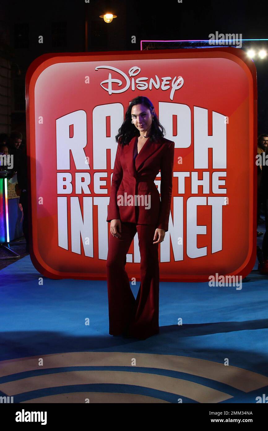 Gal Gadot poses for photographers upon arrival at the premiere of the ...