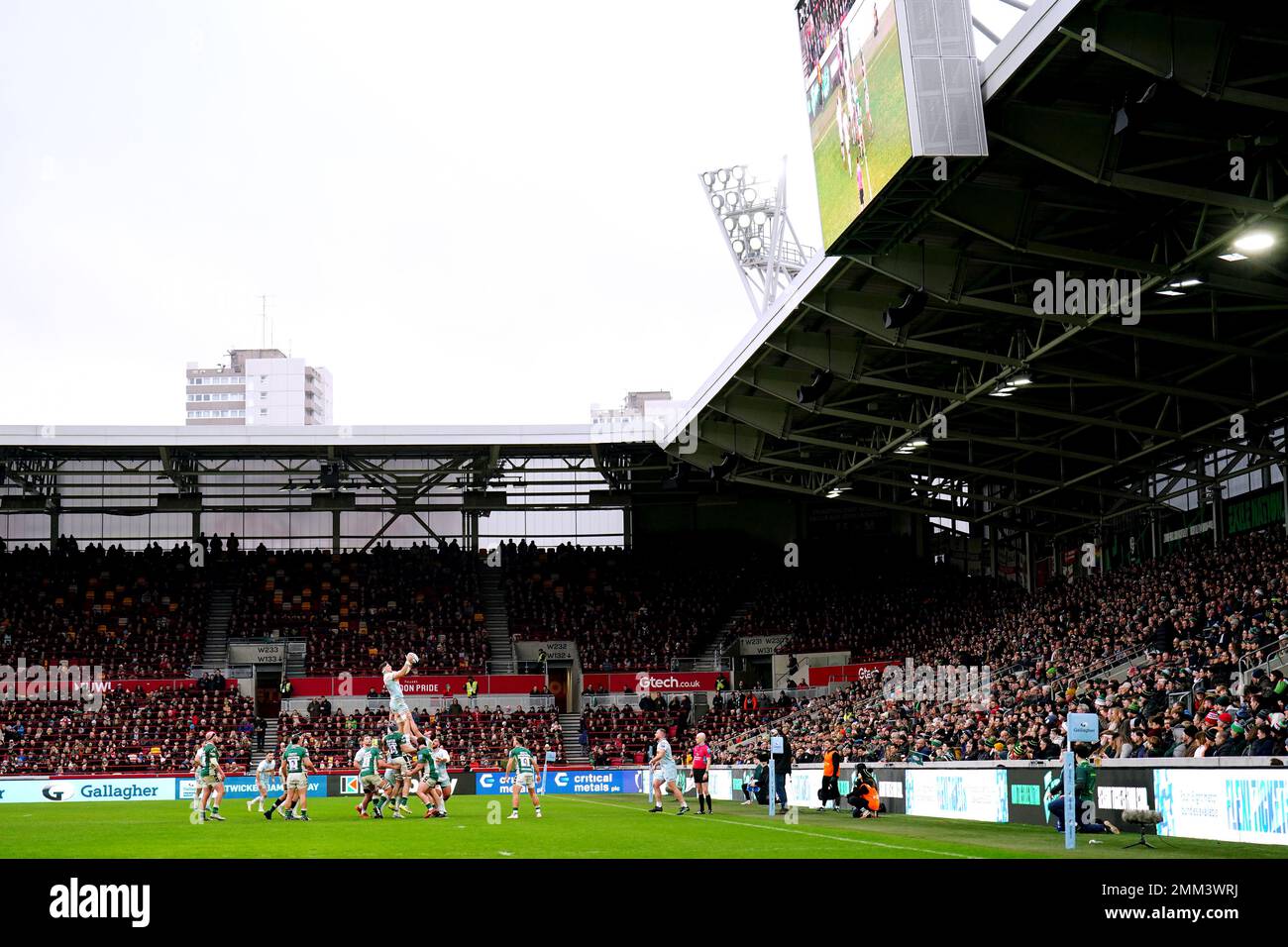 A general view of a line-out during the Gallagher Premiership match at ...