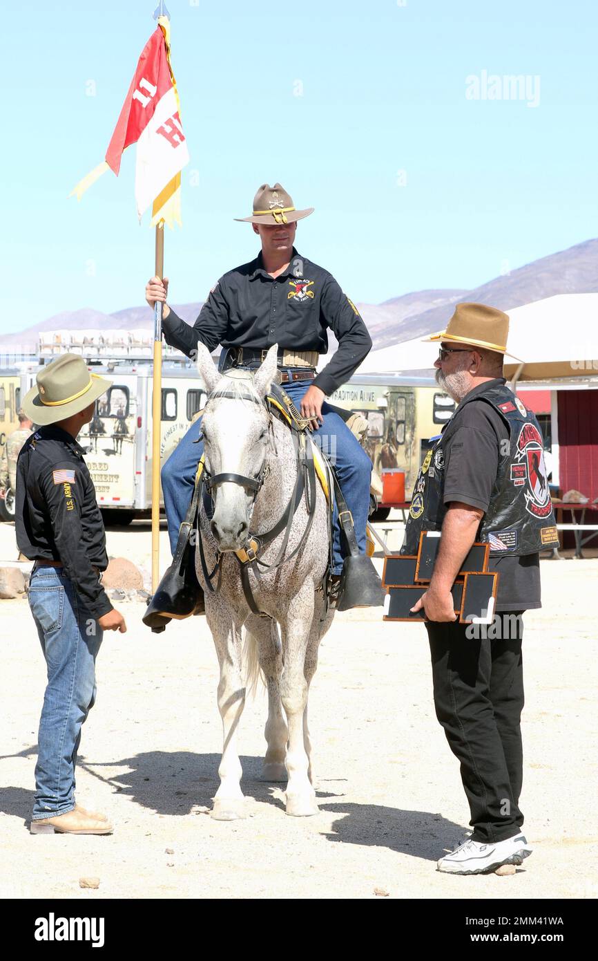 U.S. Army Troopers from the Horse Detachment, Regimental Support ...