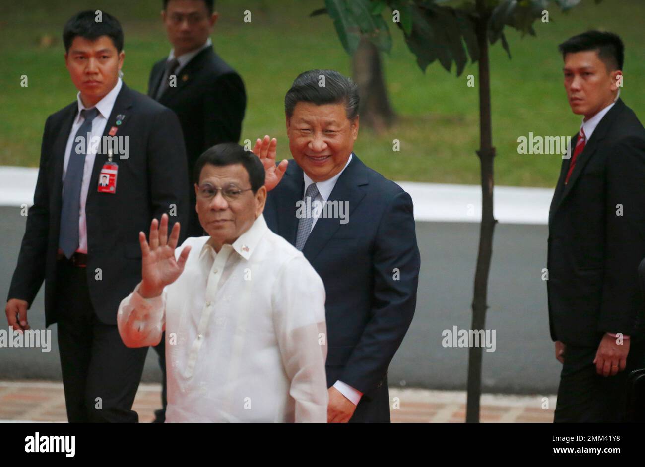 Chinese President Xi Jinping, center back, and Philippine President ...