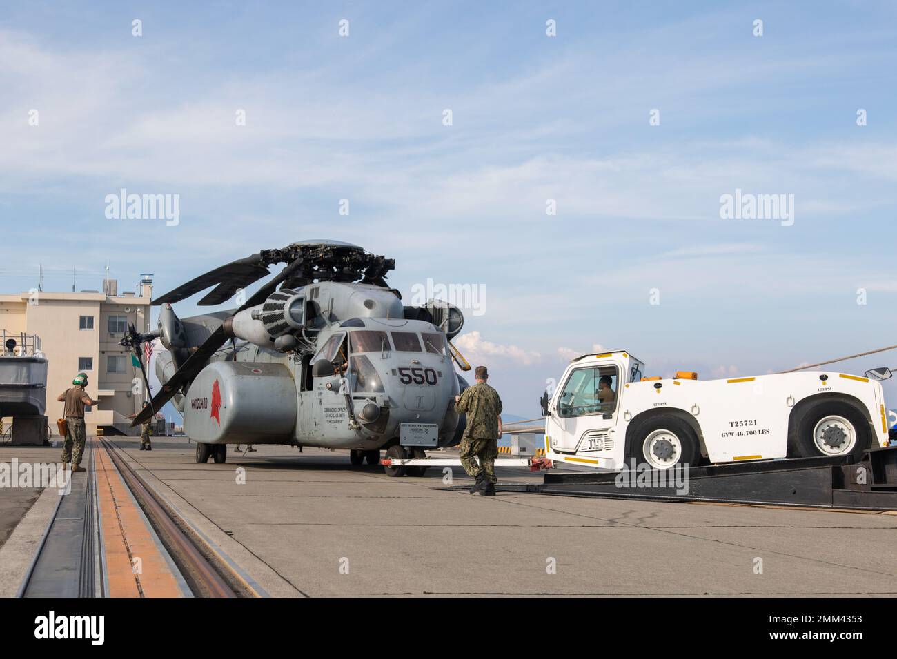 An MH-53E Sea Dragon attached to Helicopter Mine Countermeasures ...