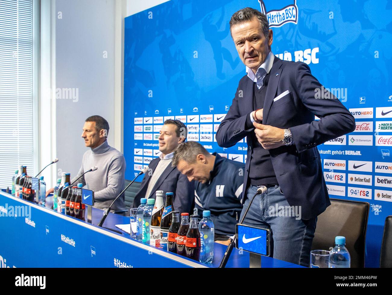 Berlin, Germany. 29th Jan, 2023. *** CORRECTS TO SEPARATE *** Soccer ...