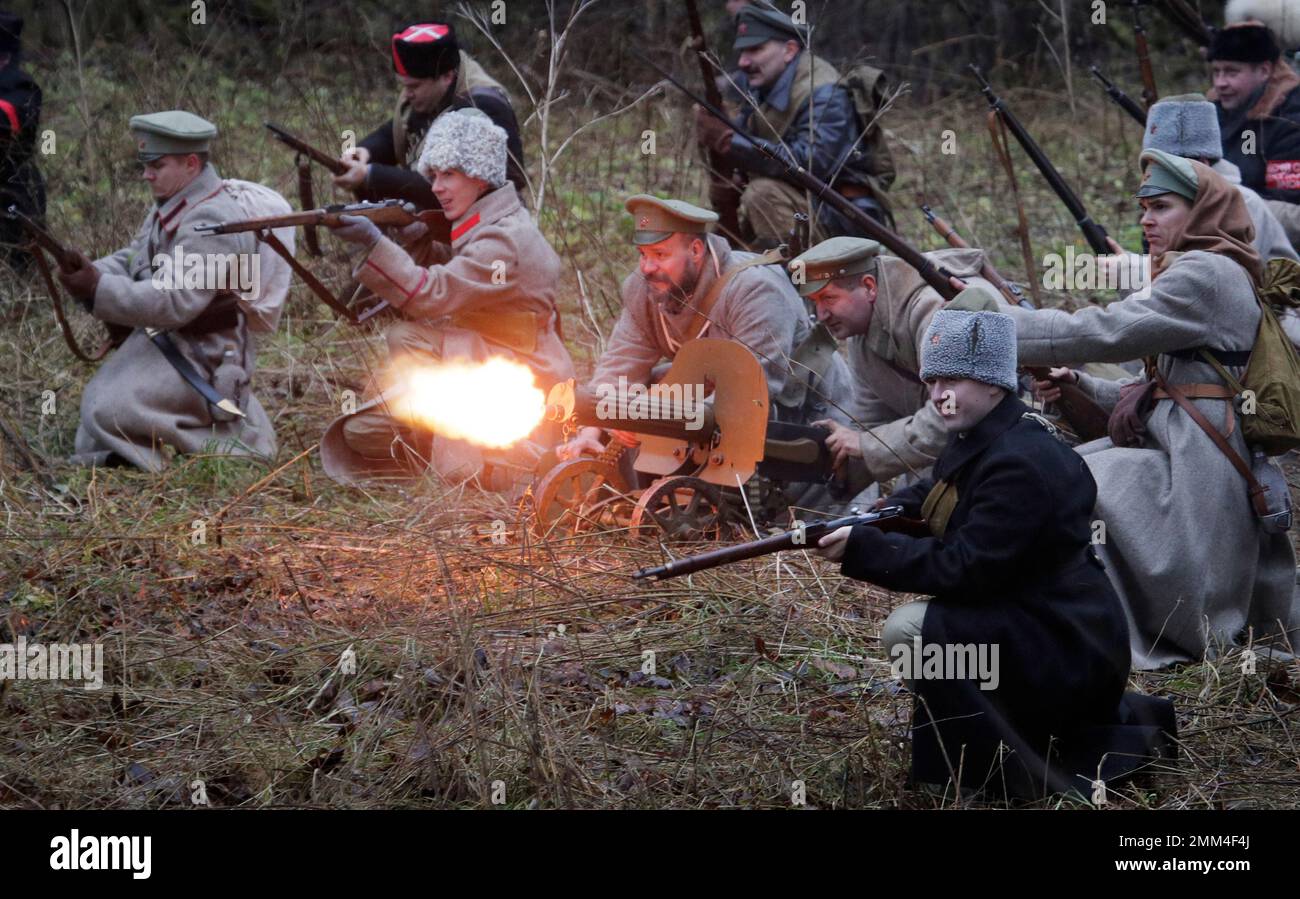 Members of historical military clubs wearing Red army uniform ...