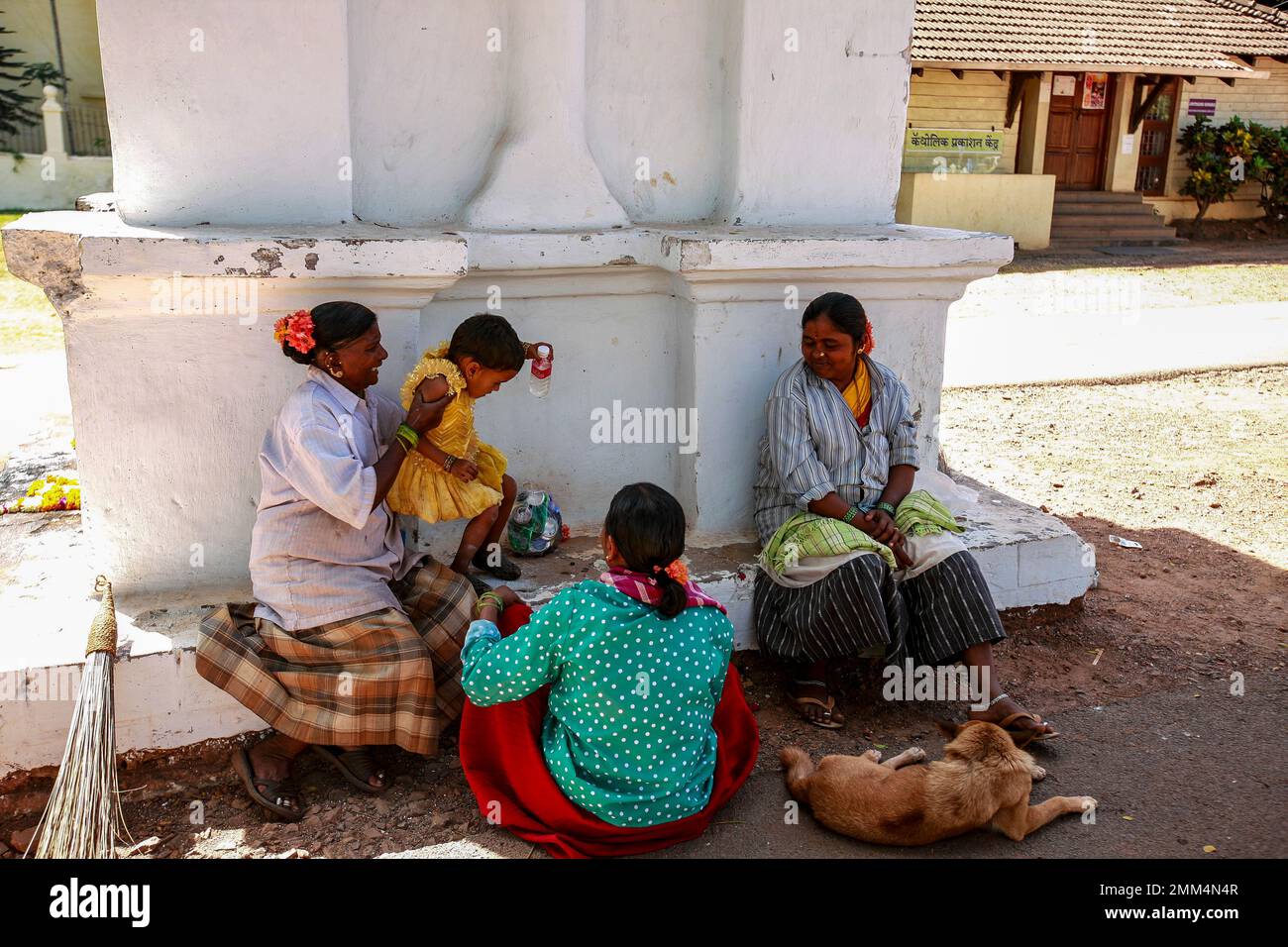 Rural people in Goa Stock Photo - Alamy