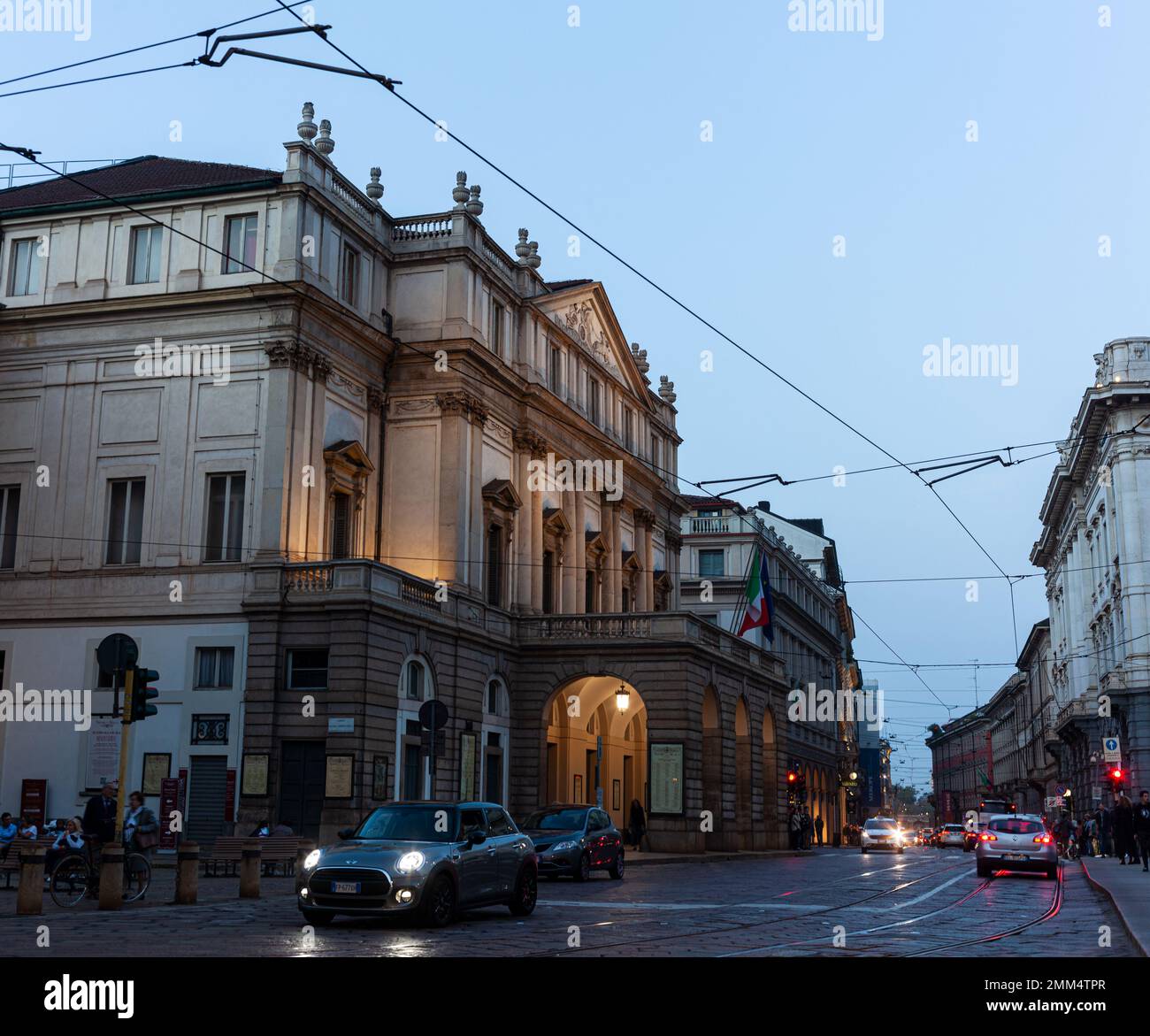 Teatro alla scala opera house hi-res stock photography and images - Alamy