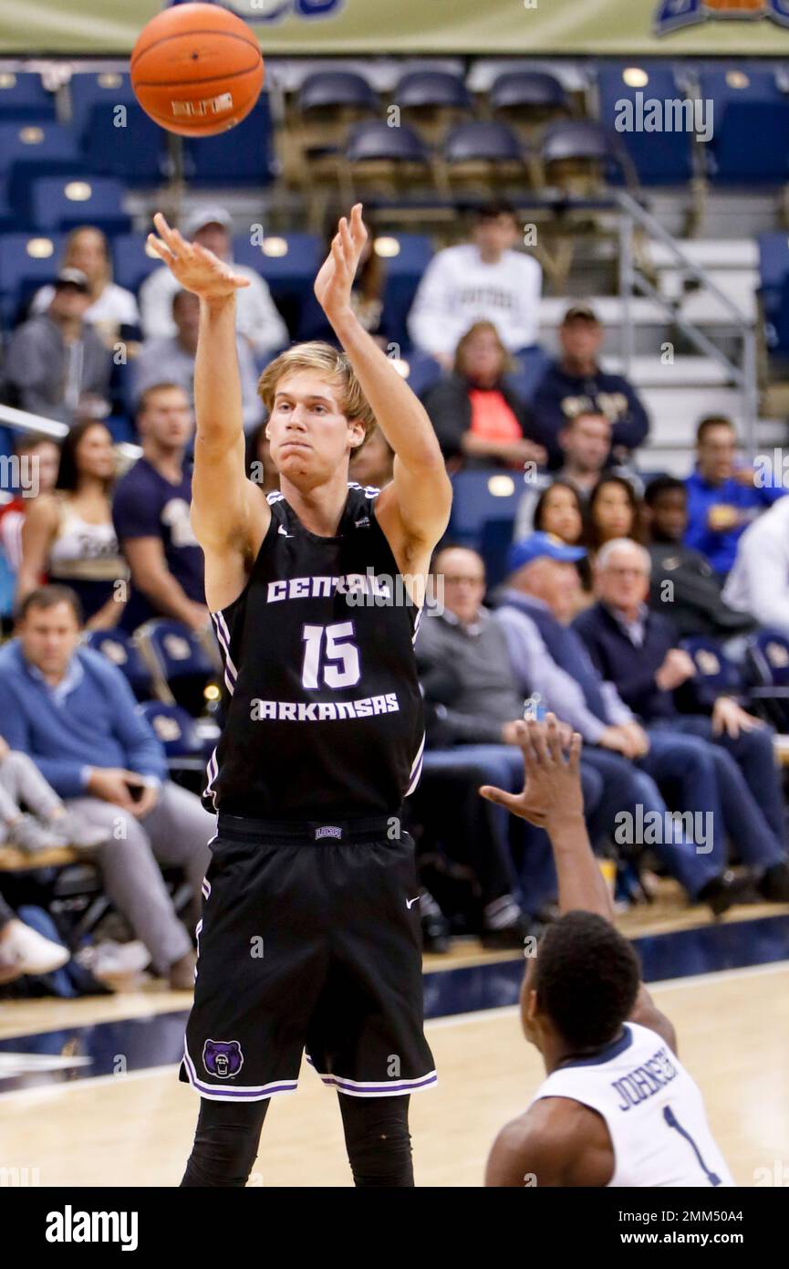 Central Arkansas' Hayden Koval (15) shoots a 3-pointer over Pittsburgh ...