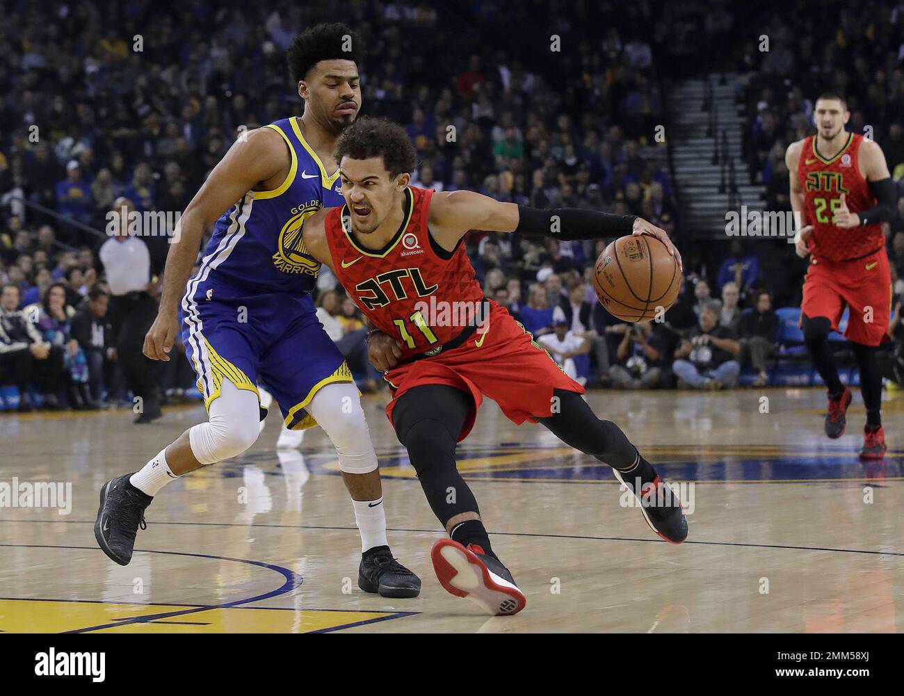Atlanta Hawks guard Trae Young (11) drives against Golden State ...
