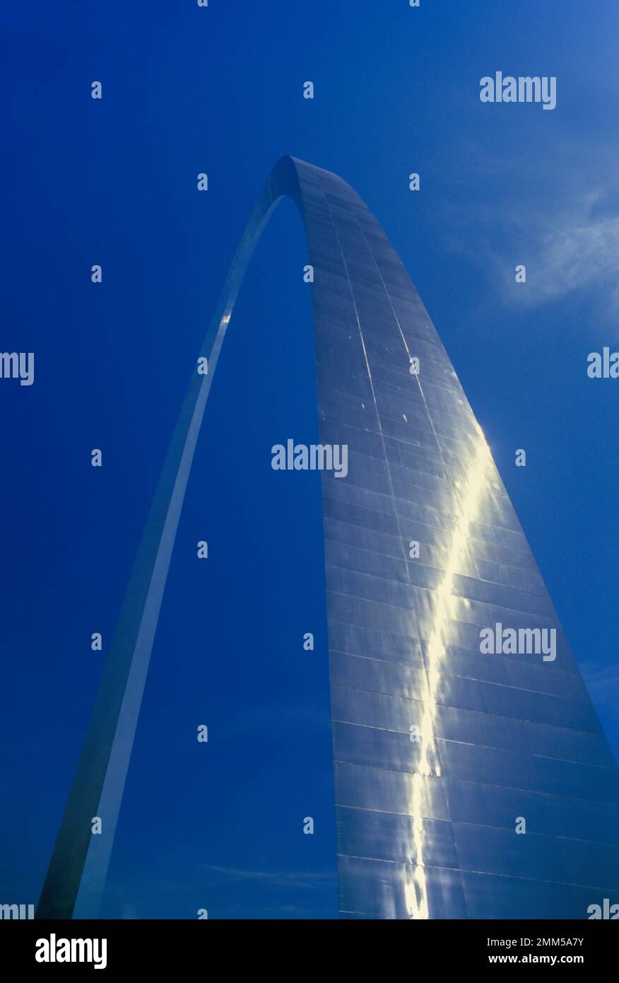 GATEWAY TO THE WEST ARCH (©EERO SAARINEN 1965) JEFFERSON NATIONAL ...