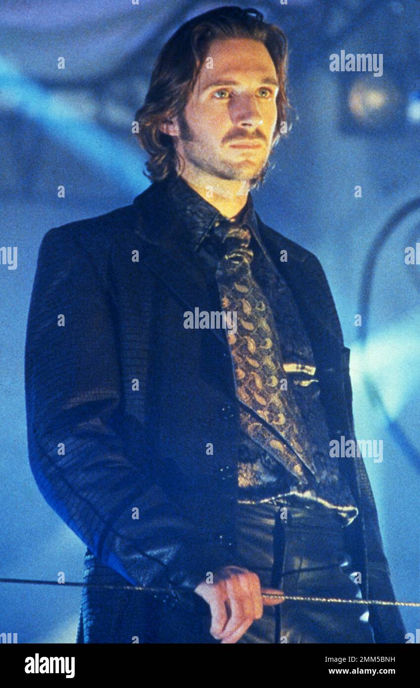 RALPH FIENNES in STRANGE DAYS 1995 director KATHRYN BIGELOW story James ...