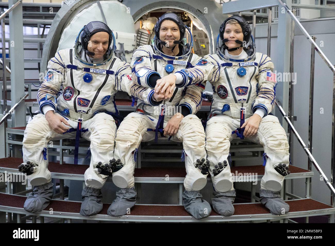 From left: CSA astronaut David Saint Jacques, Russian cosmonaut Оleg ...