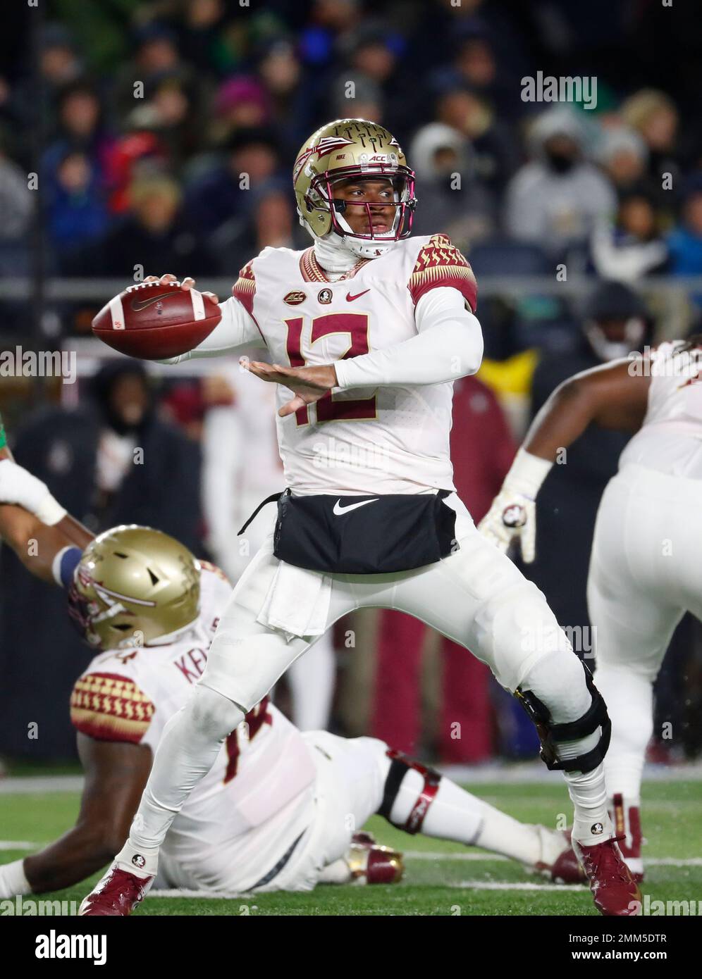 Florida State quarterback Deondre Francois (12) throws against Notre ...