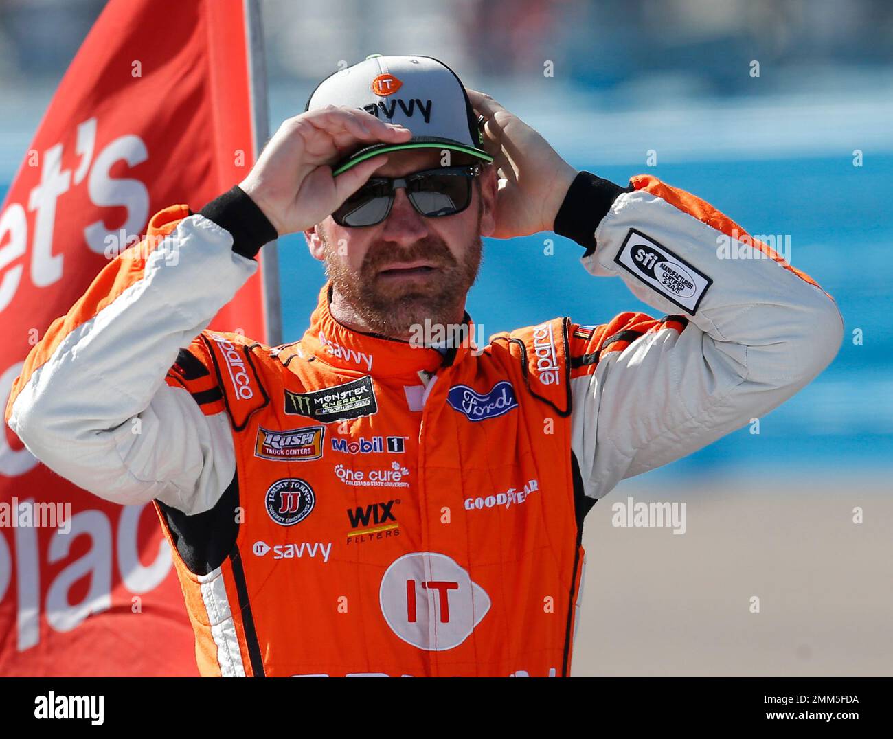 Clint Bowyer (14) during a NASCAR Cup Series auto race on Sunday, Nov ...