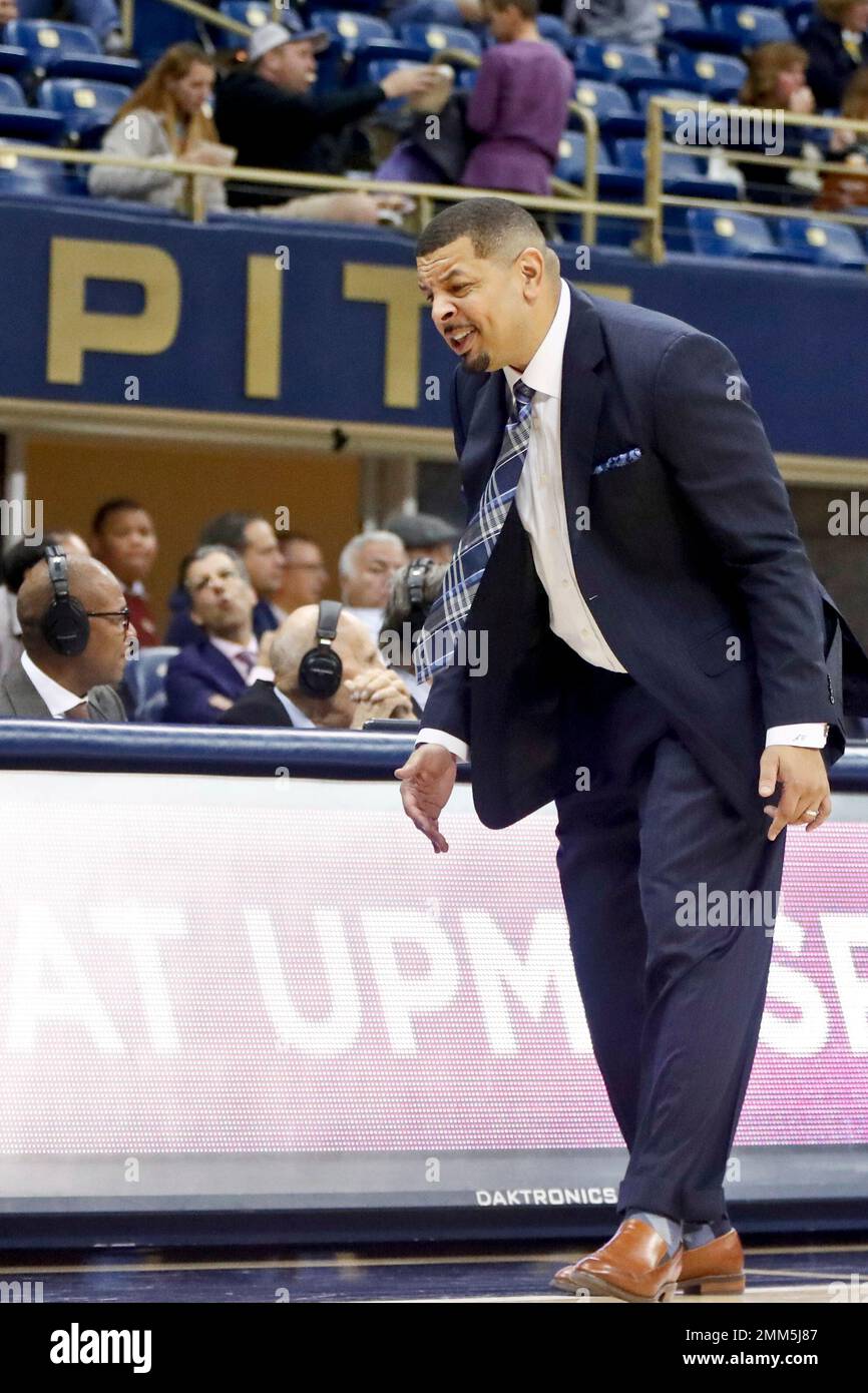 Pittsburgh head coach Jeff Capel during the second half of an NCAA ...