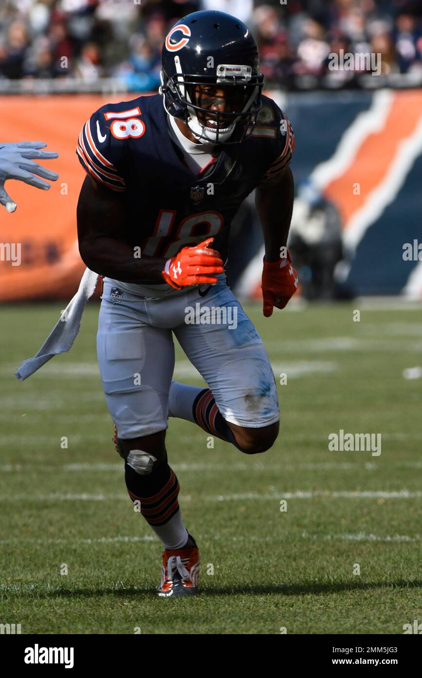 Chicago Bears wide receiver Taylor Gabriel (18) runs against the ...