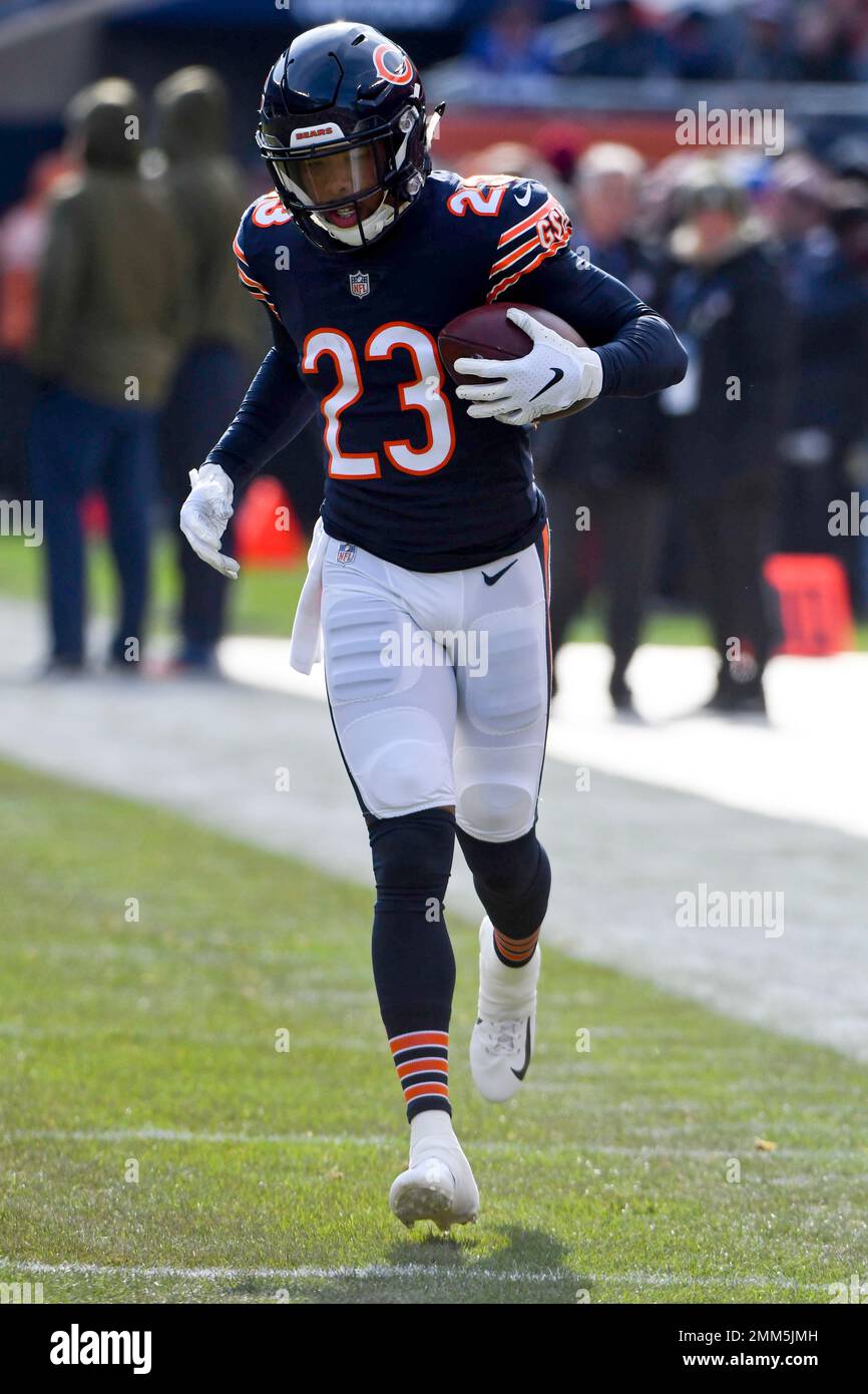 Chicago Bears cornerback Kyle Fuller (23) warms up before an NFL ...