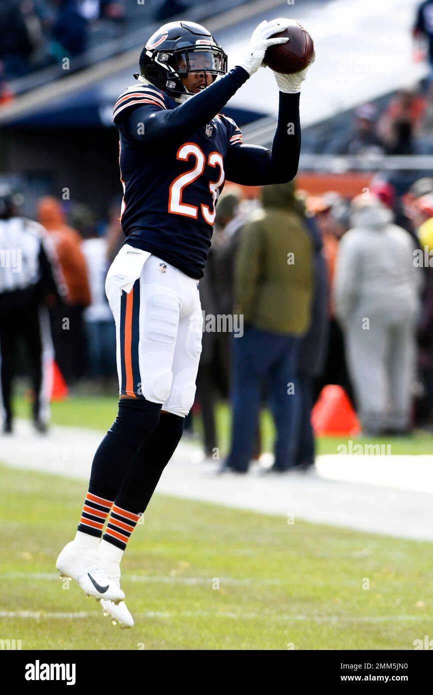 Chicago Bears cornerback Kyle Fuller (23) warms up before an NFL ...