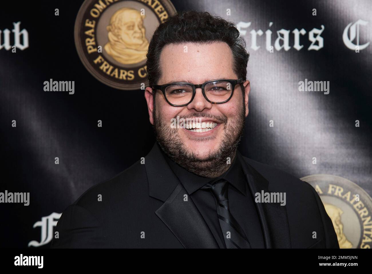 Josh Gad attends the Friars Club Entertainment Icon Award ceremony ...