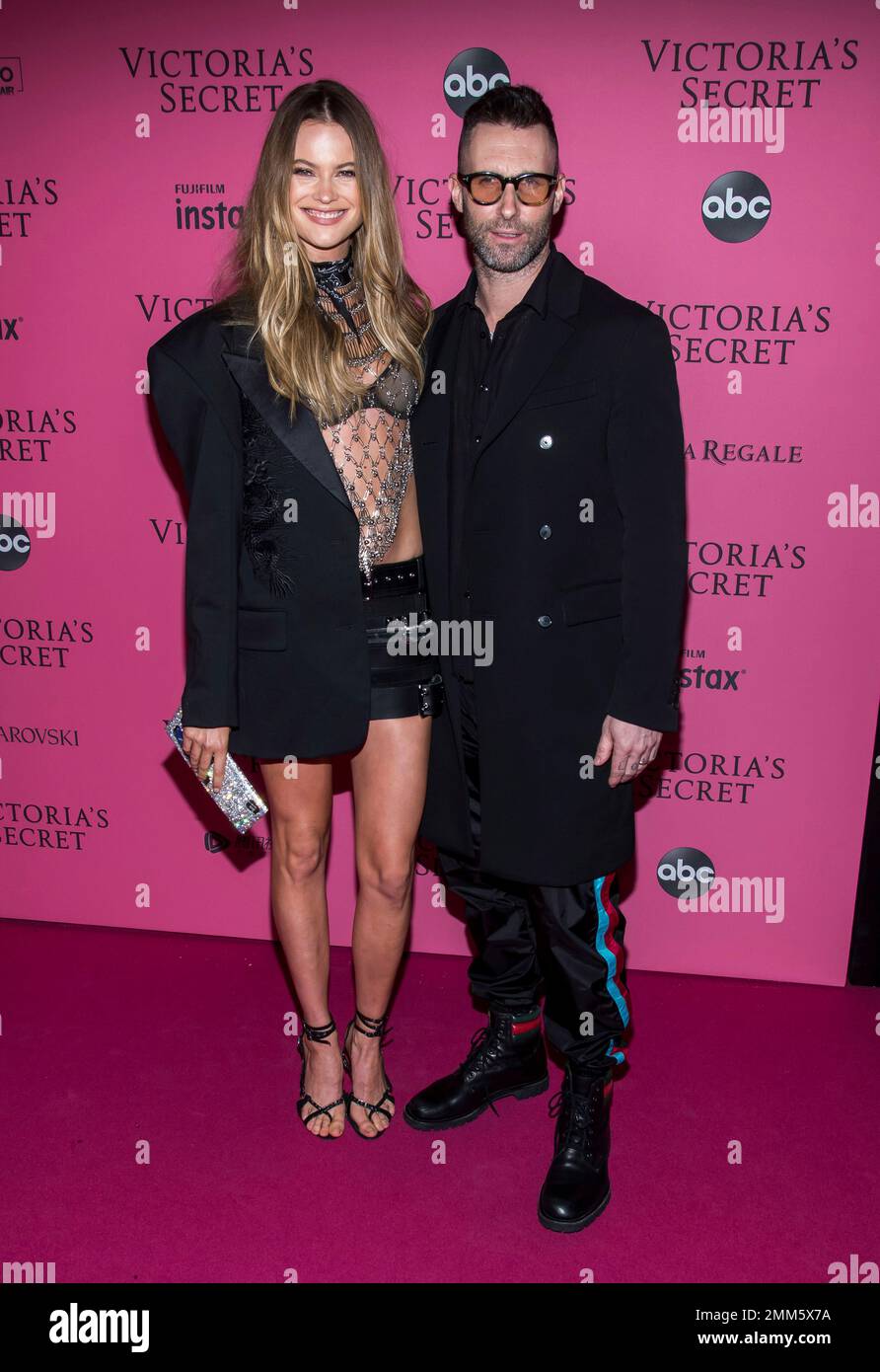 Adam Levine Behati Prinsloo Victorias Secret Fashion Show