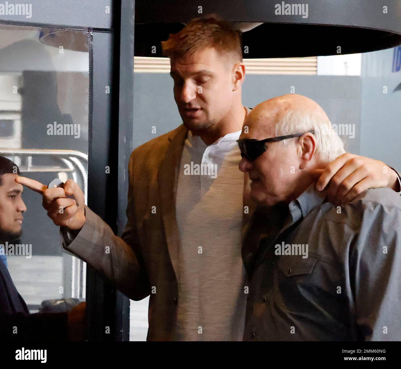 Fox NFL Today crew seen arriving at the Four Seasons Hotel in ...