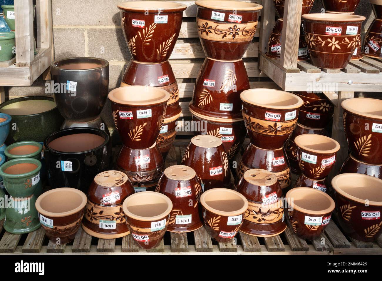 Ceramic planters hi-res stock photography and images - Alamy