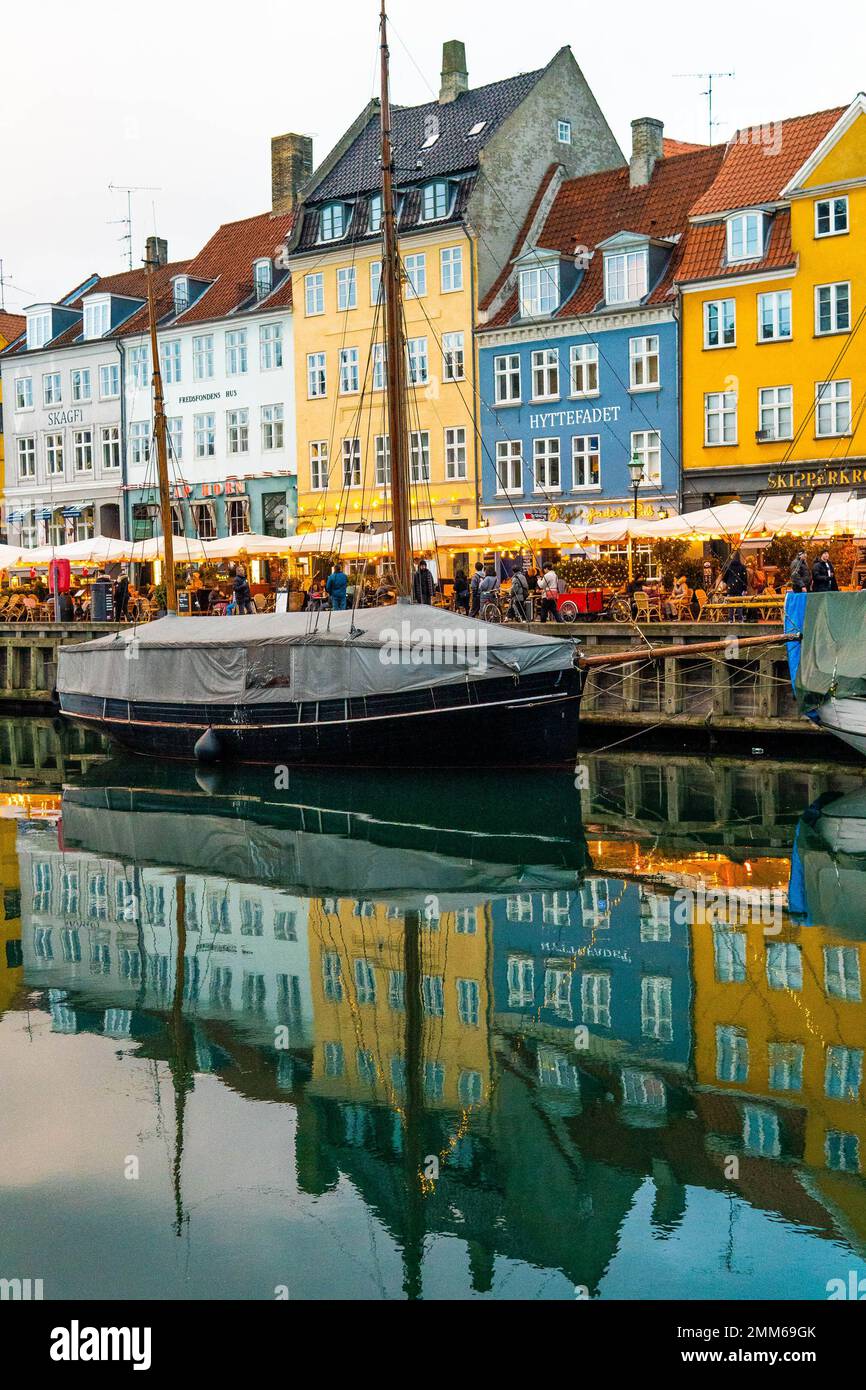 houses and boats of nyhavn street in copenhagen Stock Photo - Alamy