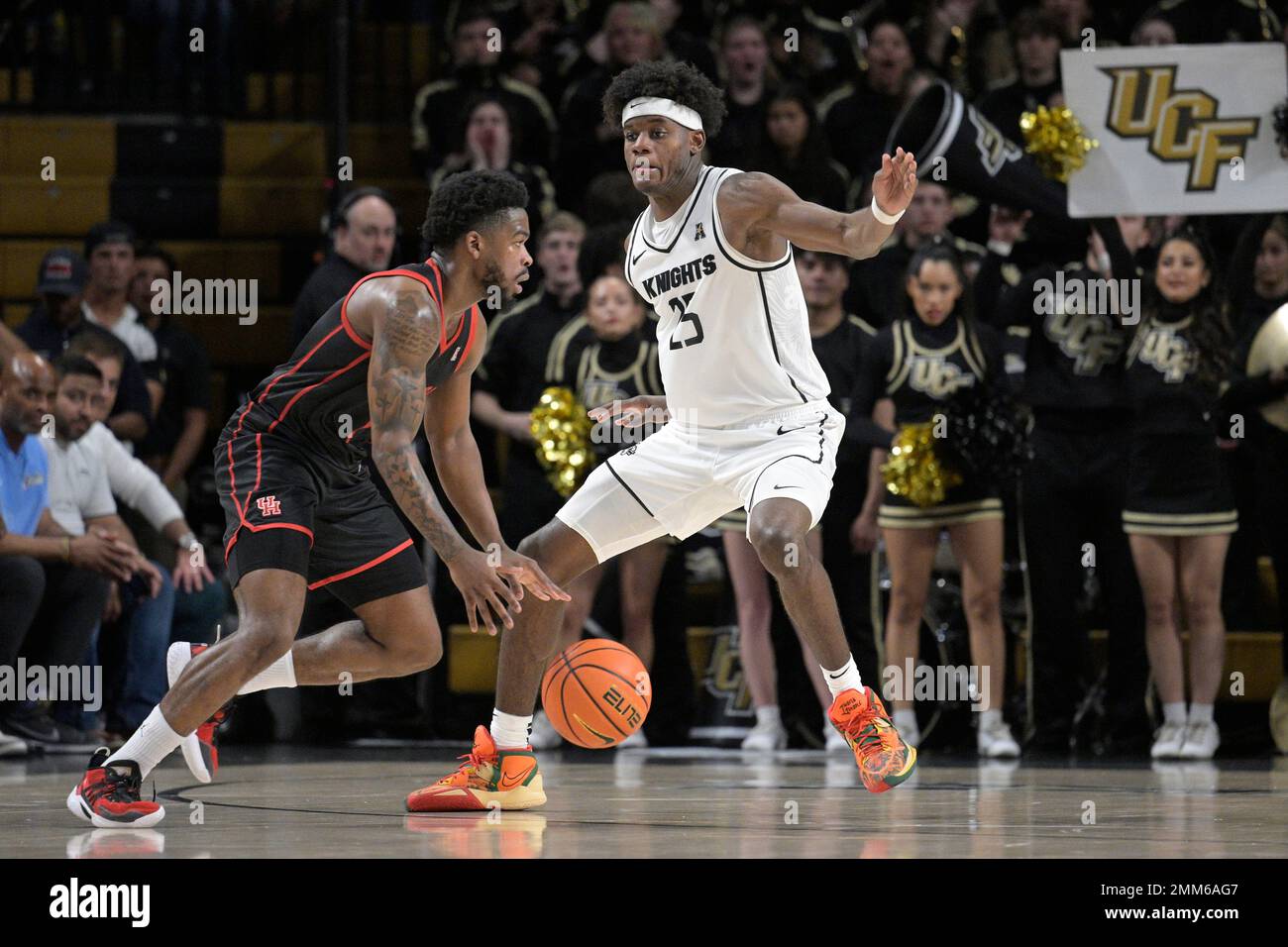 Central Florida forward Taylor Hendricks (25) defends against Houston ...
