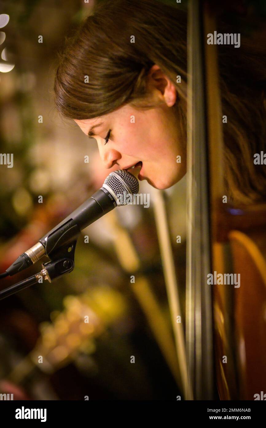 Nathaniel carter gig hi-res stock photography and images - Alamy