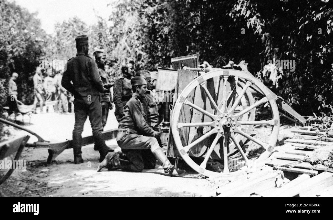 TWENTY FIVE OF ONE HUNDRED PHOTOS WORLD WAR ONE CENTENARY TIMELINE ...