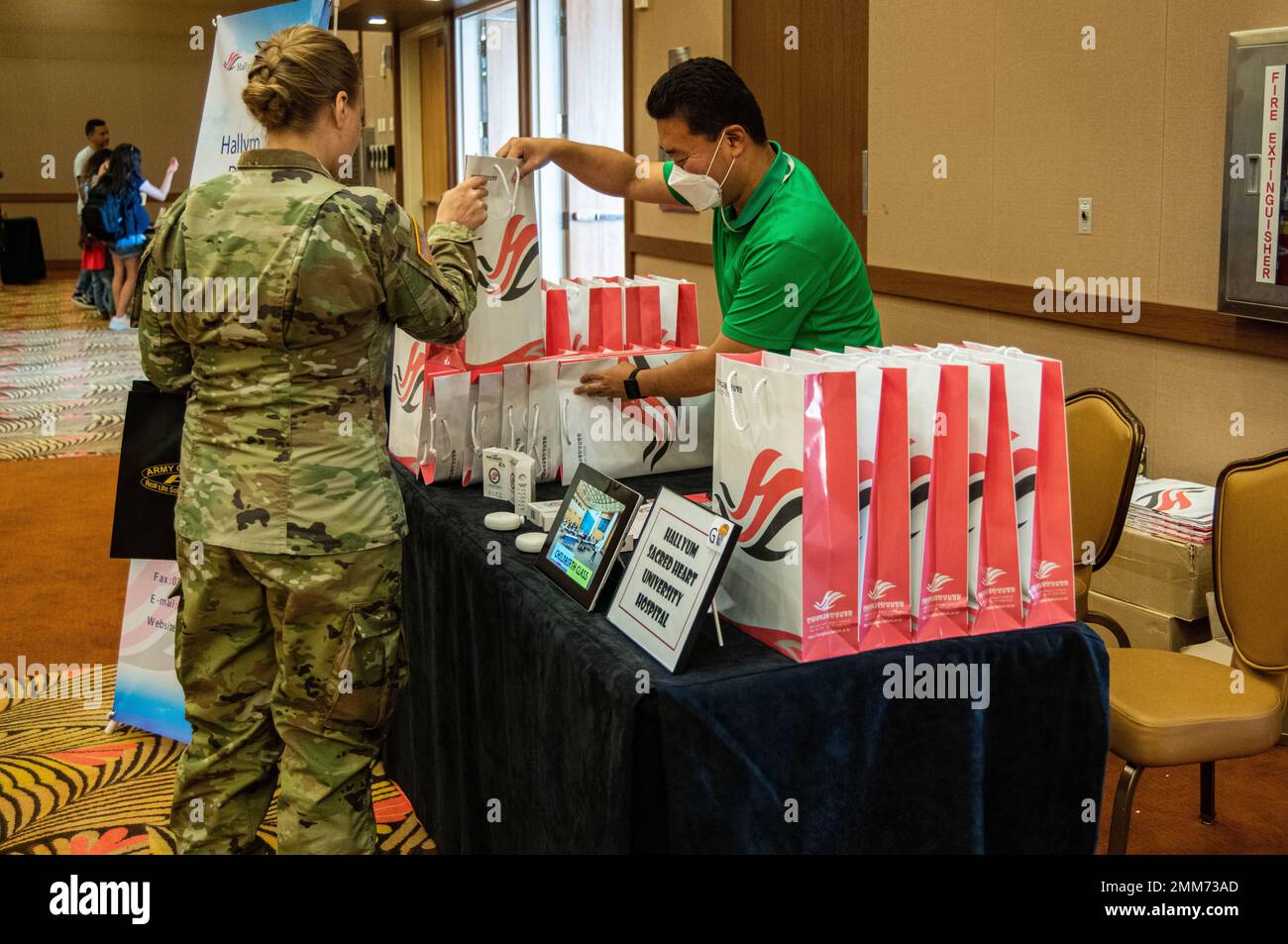 Icom pacific hi-res stock photography and images - Alamy