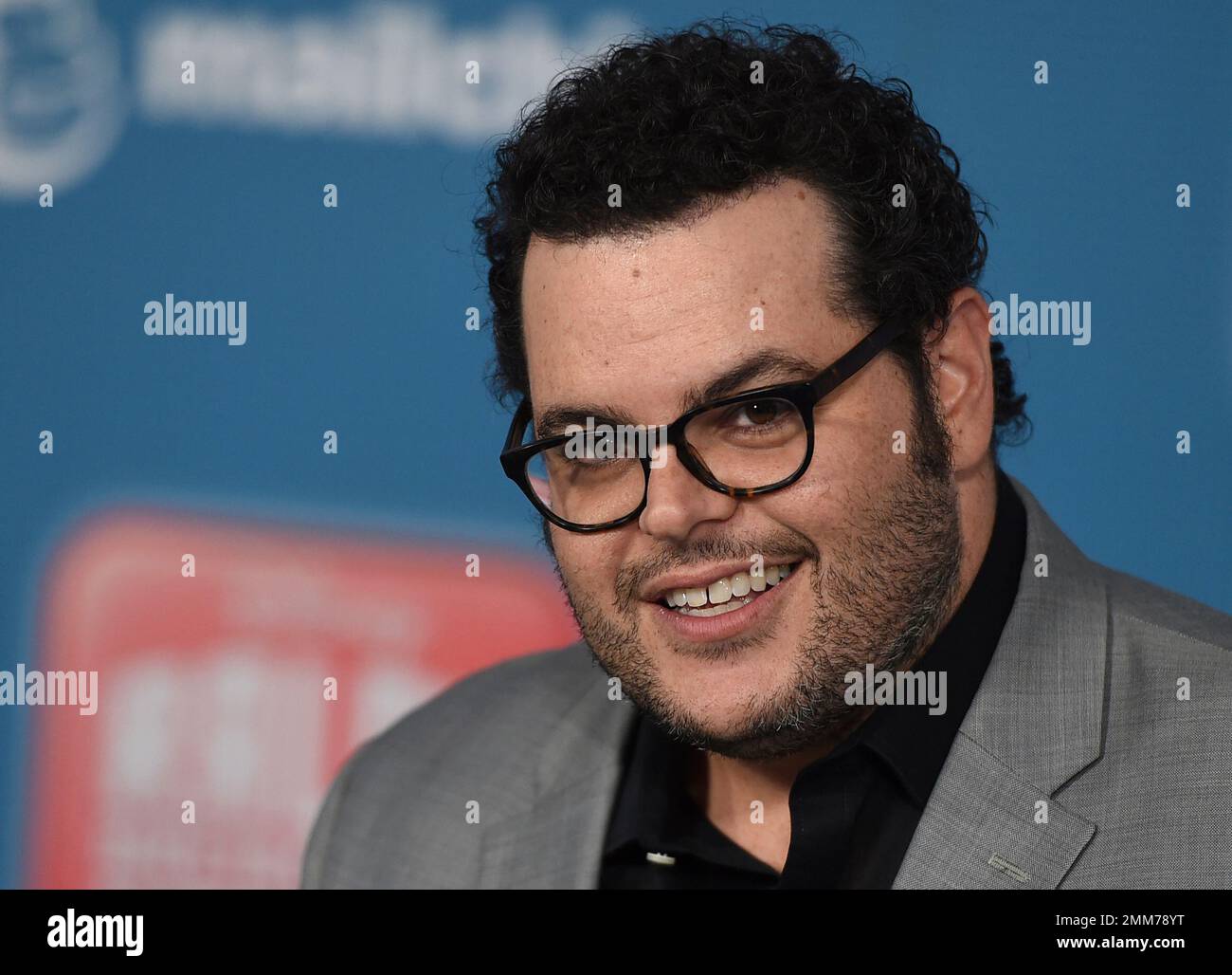 Josh Gad arrives at the Los Angeles premiere of "Ralph Breaks the ...
